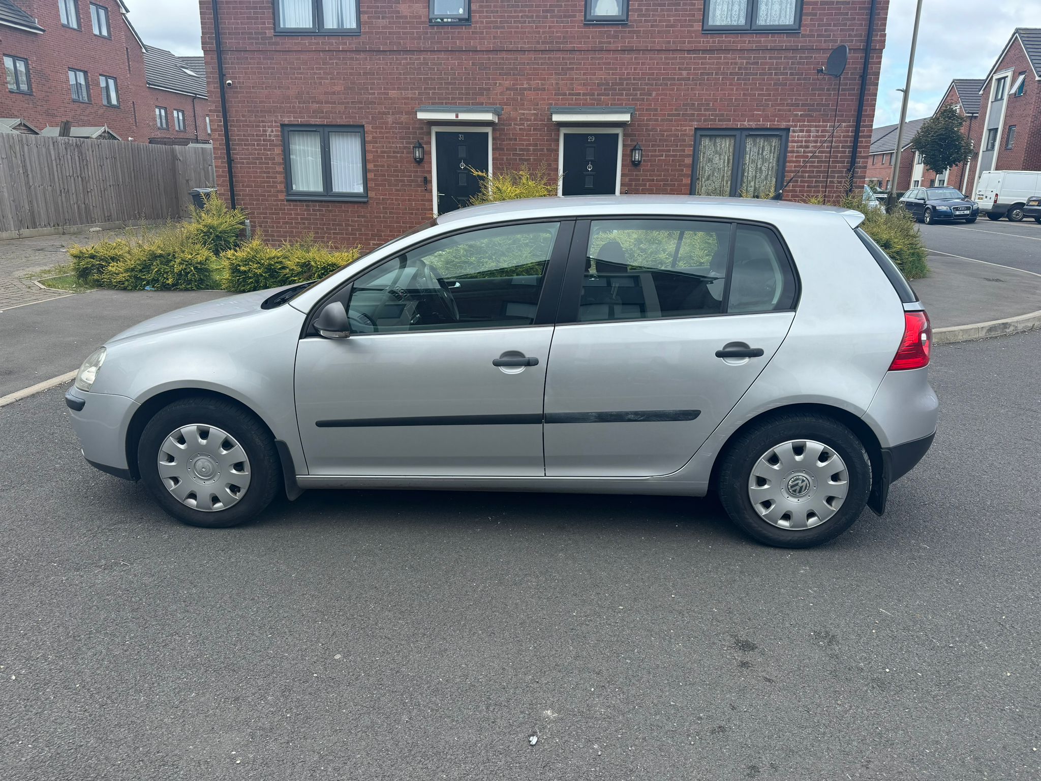 VW GOLF FSI 1.6 5 DOOR HATCHBACK – A7 Cars Ltd.